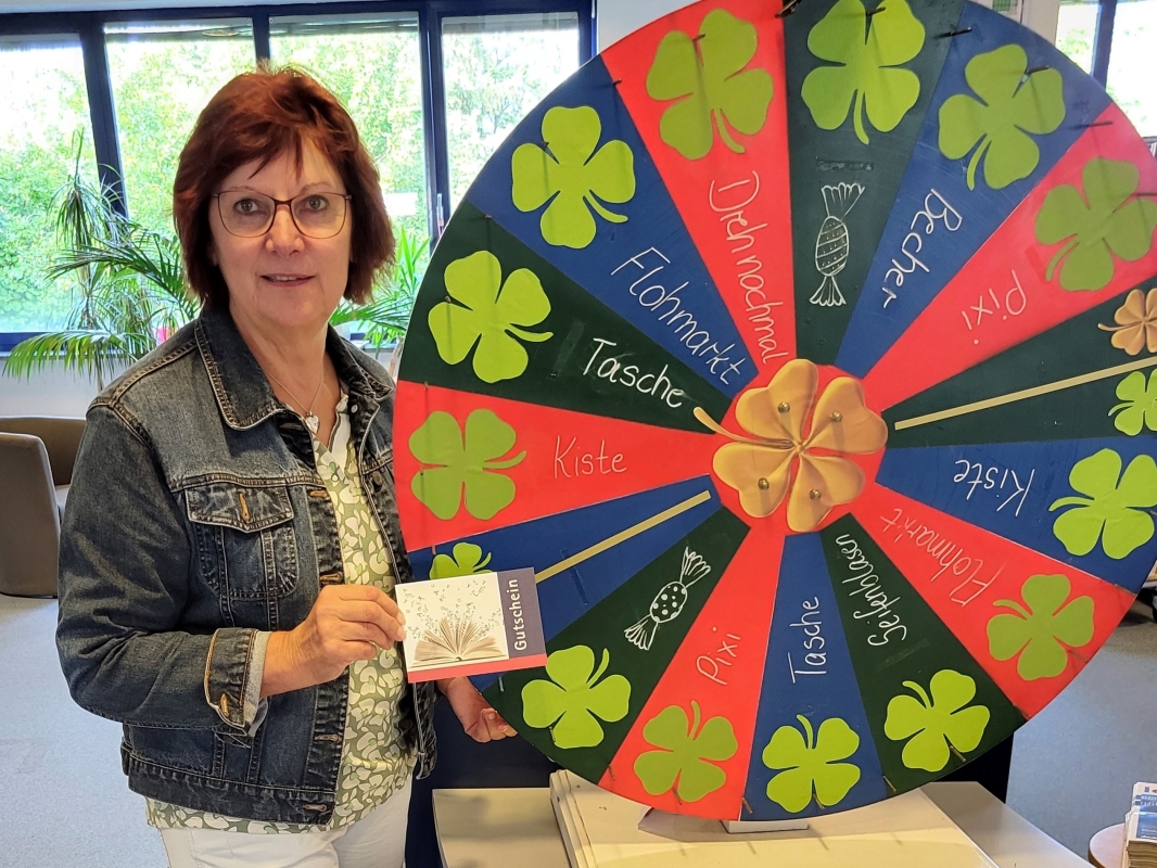 Erfolgreiche Glücksrad-Aktion in der Bücherei – weitere Angebote im Rahmen des „THEMENRAUMS“ bis ...